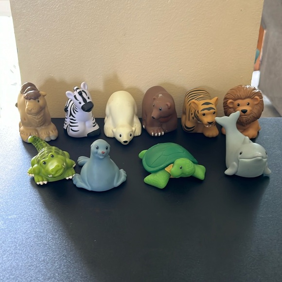 Fisher-Price | Toys | Fisherprice Little People Zoo Talkers Animals Lot ...